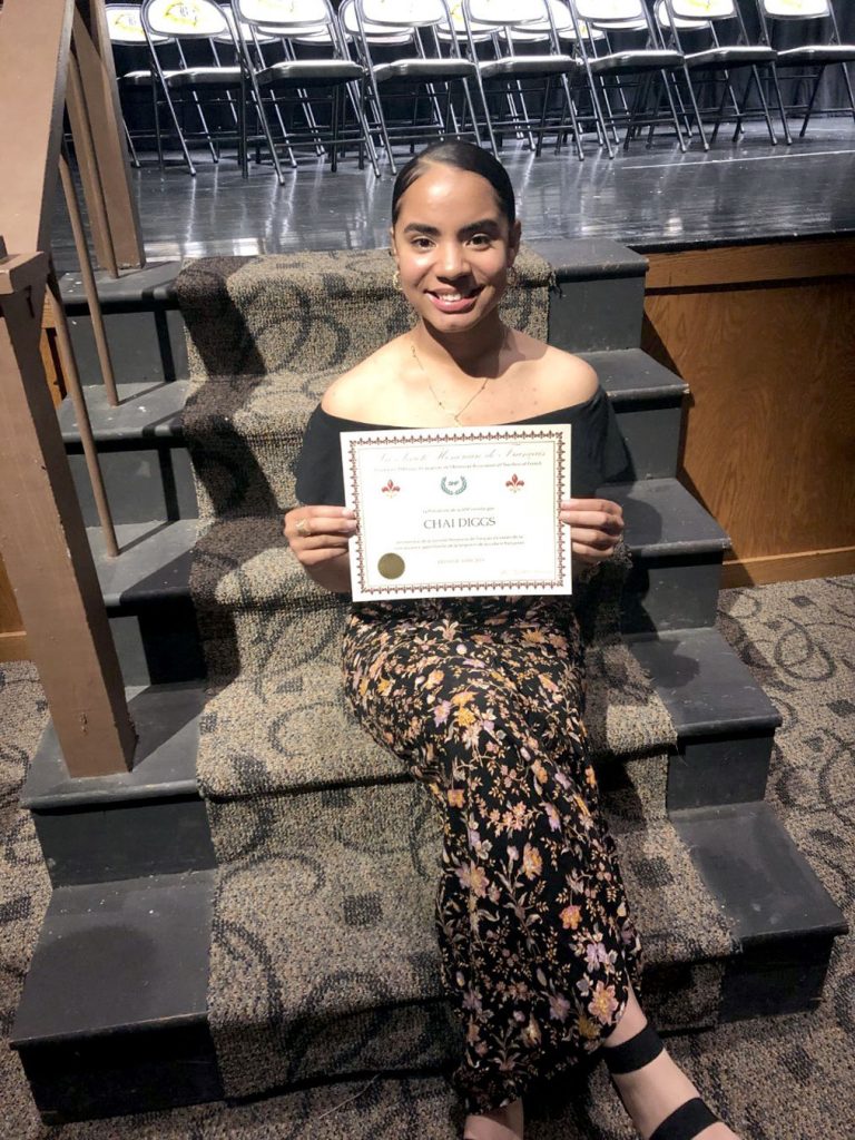 Chai Diggs Applause - Herald-Standard